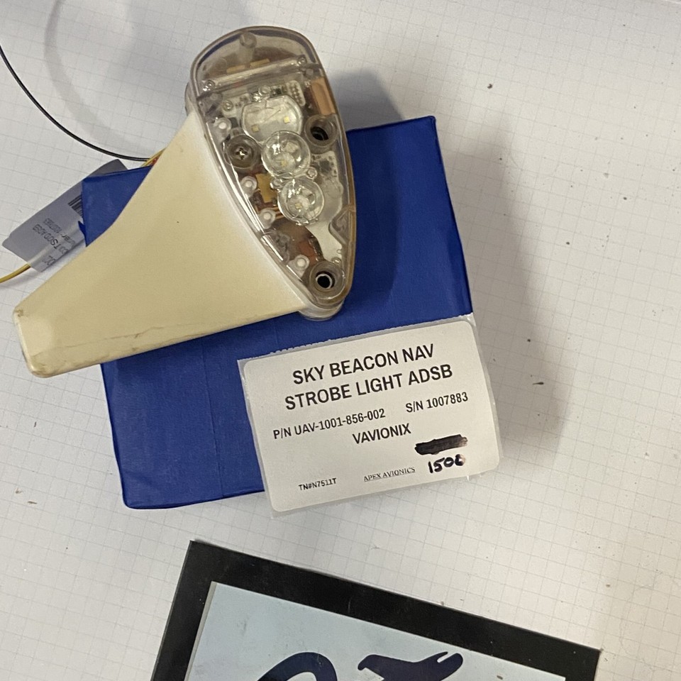 SKY BEACON NAV STROBE LIGHT AD SB P/N UAV-1001-856-002 UAVIONIX | eBay