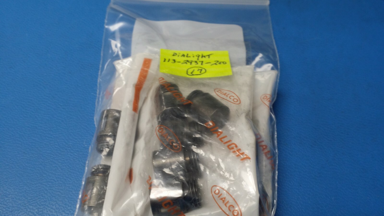 (1 PC) 113-2937-200 DIALIGHT Clear Light shield Panel Mount Indicator ...