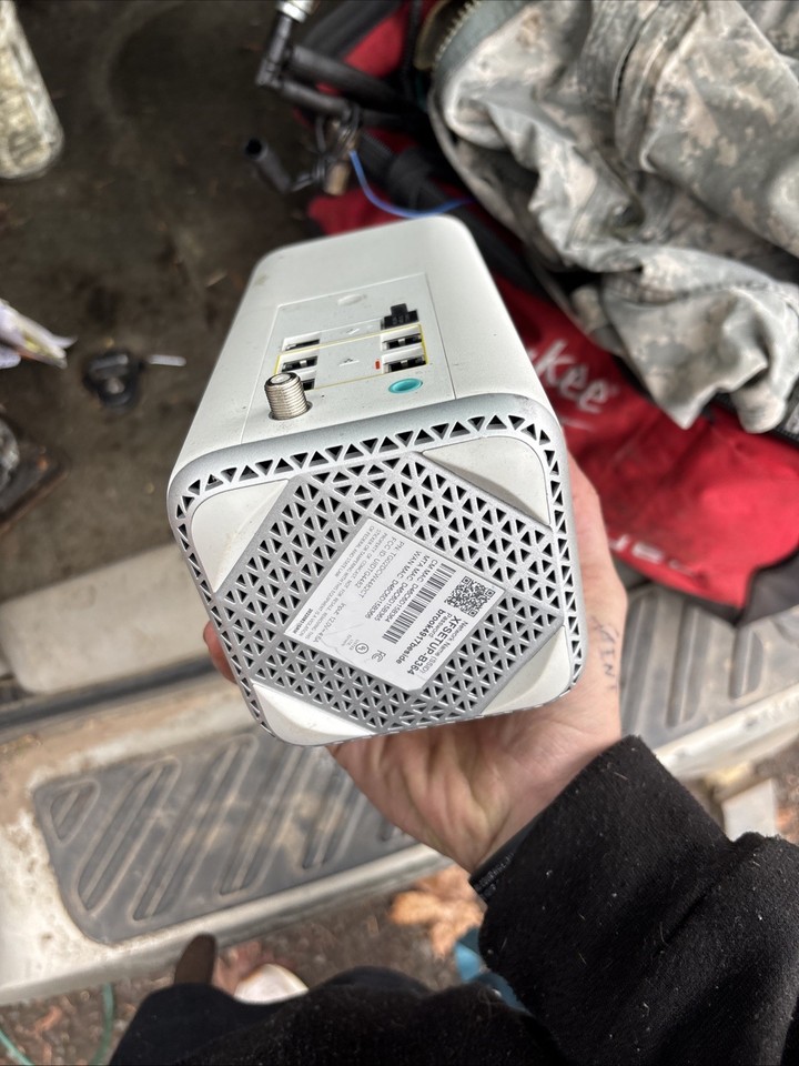 Xfinity Home WiFi Router Modem 4-Ports White XB7-CM | eBay