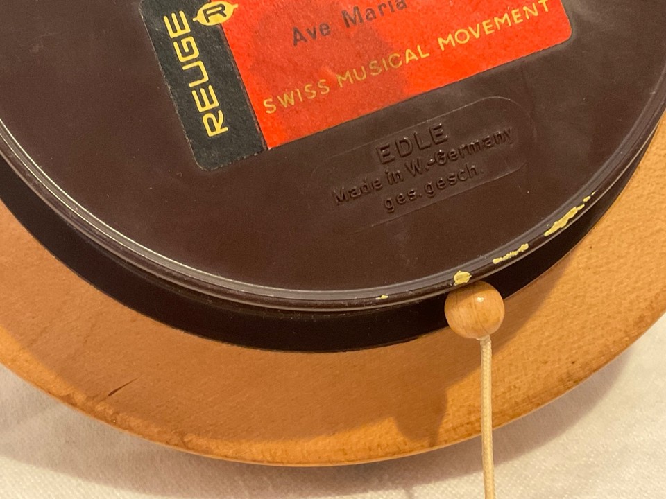 Vintage Reuge Music Box 1975 Christmas Wall Hanging Hummel Ave Maria ...