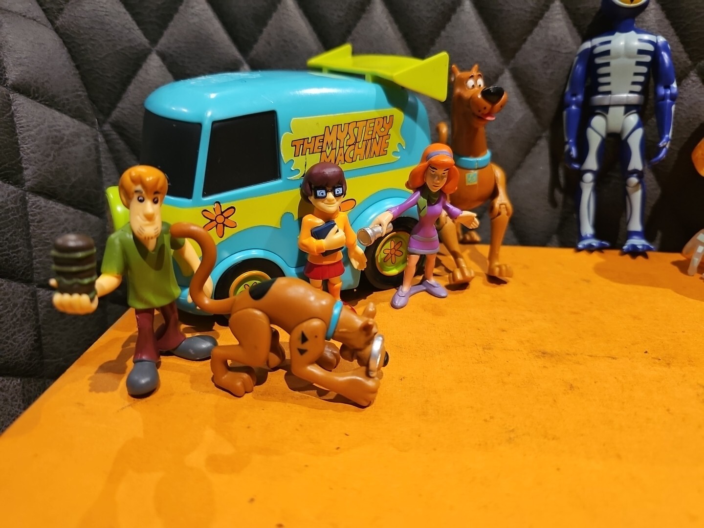 Scooby Doo Figures Fred Scooby Thelma Shaggy Monsters 8 Figure Bundle ...