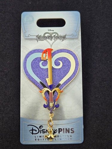 Disney Parks 2026 Kingdom Hearts Three Wishes Genie Lamp Keyblade LE ...