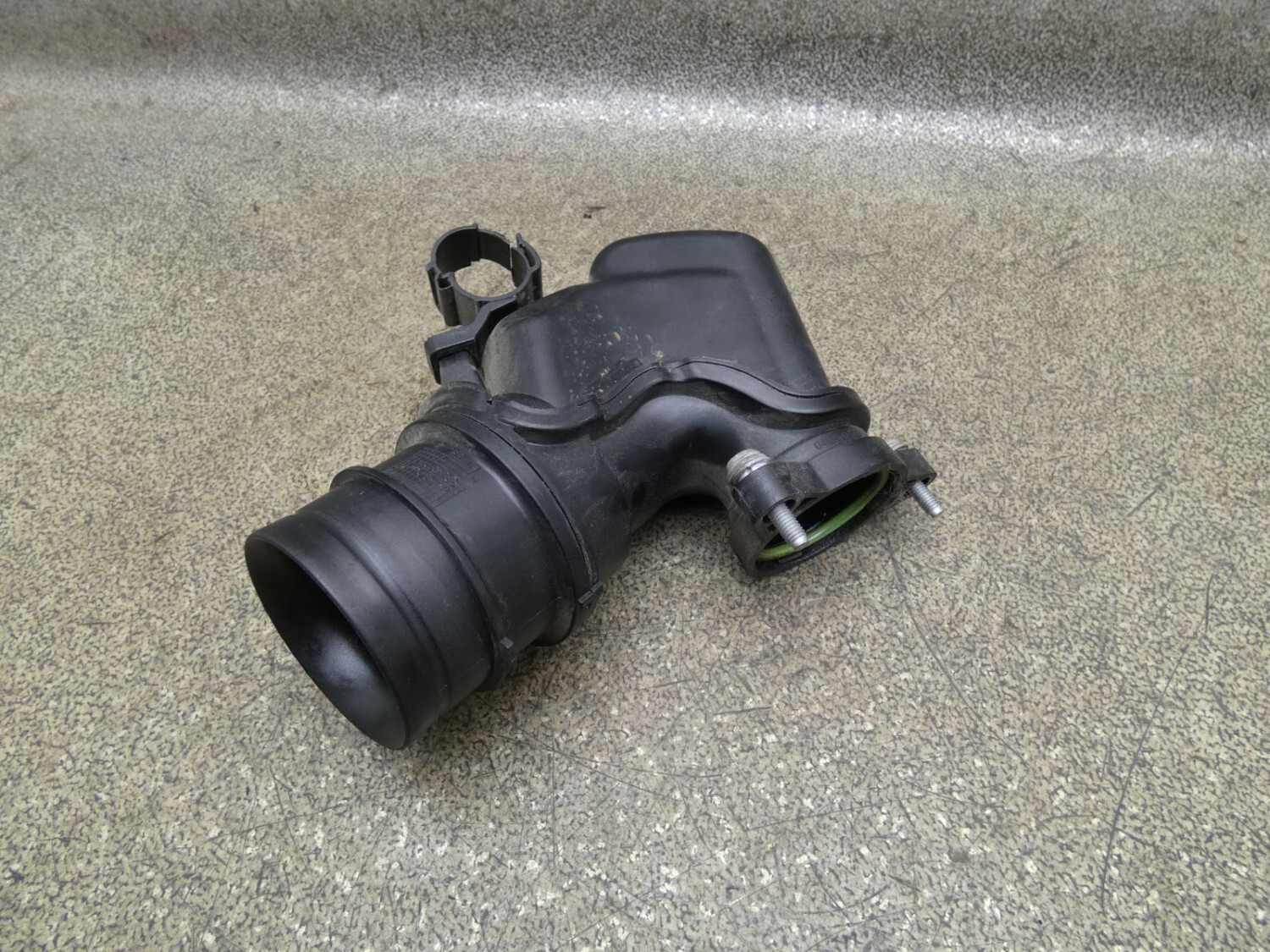 Ladeluftrohr 04E129656 Ansaugrohr 97Tkm VW Touran II 5T 1.2 TSI 15.1848 ...