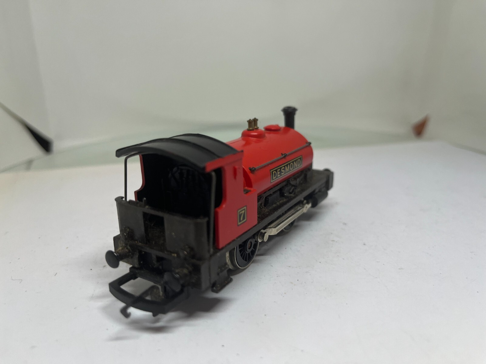 Hornby OO Gauge Railways R771 BR 0-4-0 Saddle Tank Locomotive #7 ...