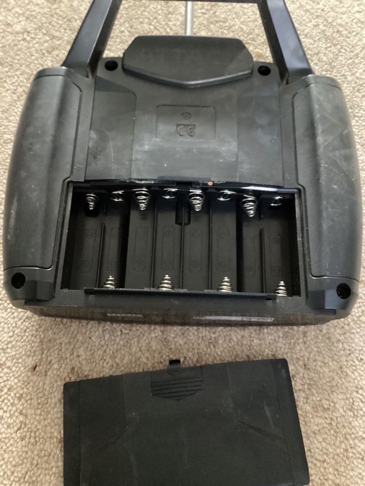 FUTABA 2TER 27MHz TRANSMITTER ONLYBAND 4 SPARES OR REPAIR. | eBay UK