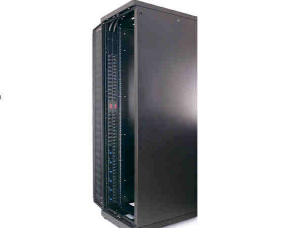 APC AP7552 Basic Zero U Rack-mountable PDU - 16 A - 3.68 kVA - Black ...