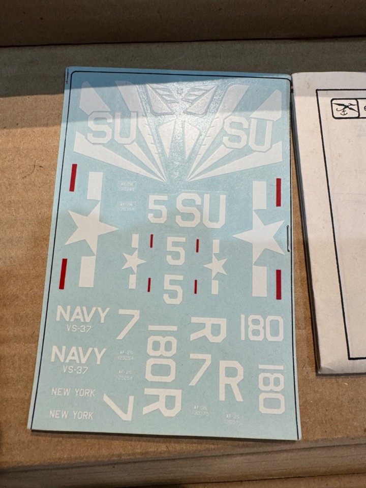 1/72 ESOTERIC MODELS NAF-26 GRUMMAN GUARDIAN, W/ METAL PARTS & DECALS ...