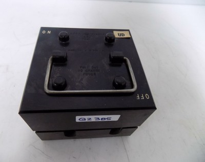 Fuse Blocks & Holders - Pull Out Fuse Block