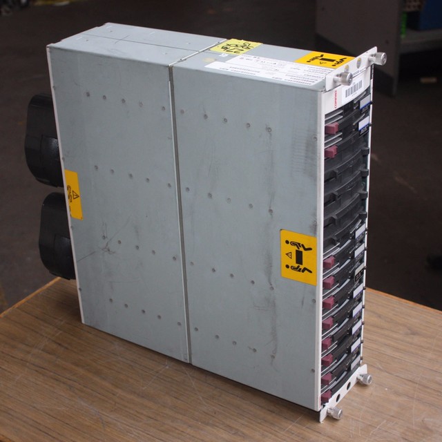 Compaq STORAGEWORKS DS-SL13R-AB Server Array 8X9.1GB Ultra320 SCSI 10K ...