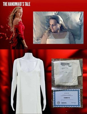 THE HANDMAID"S TALE: June/Elizabeth Moss Nightgown S03E06 w/Studio COA ...