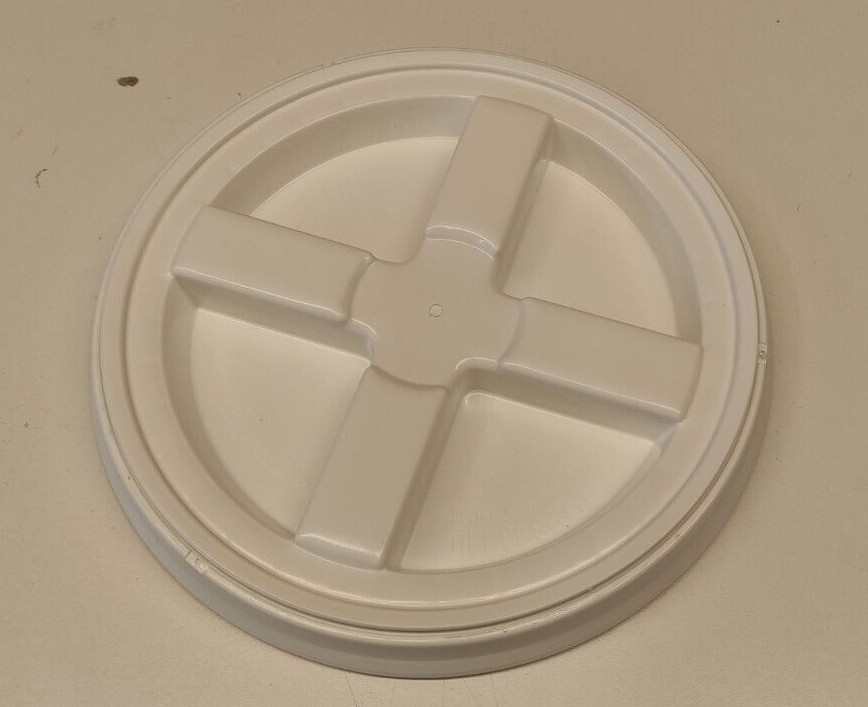 2 Gallon Food Grade White Gamma Gamma2 Seal Threaded Bucket Lid Free ...