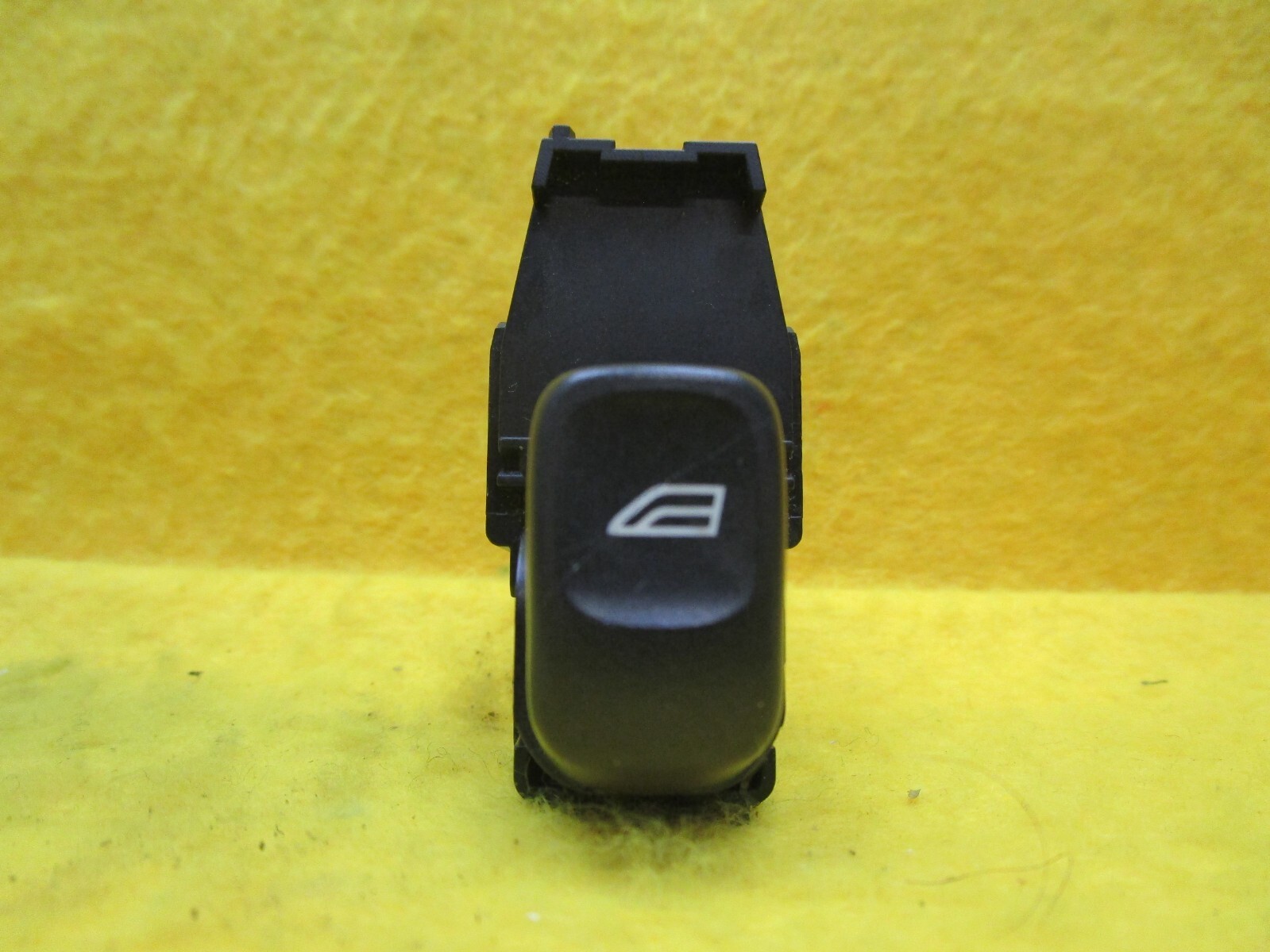 1999 - 2006 Volvo S80 Passenger Side Window Control Switch PN 30658696 ...