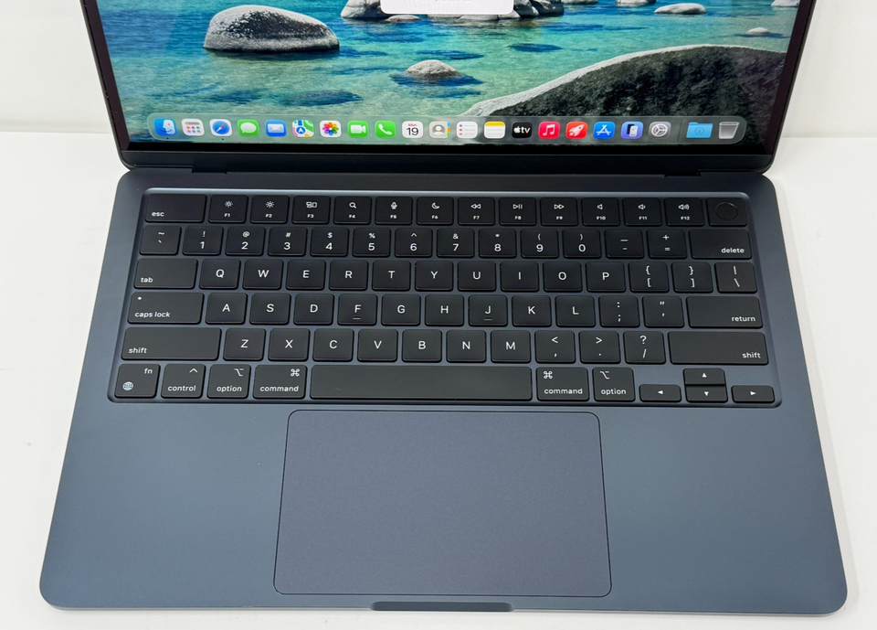 2024 Apple MacBook Air 13.6" M3 10C GPU 16GB RAM 512GB SSD A3113 ...