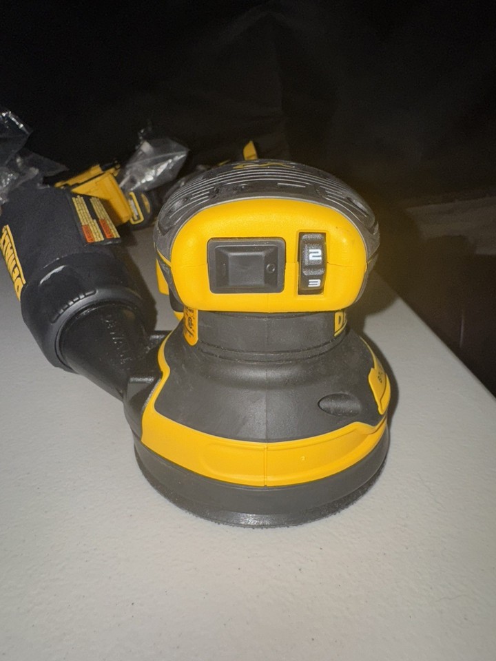 New DEWALT DCW210B 20V MAX XR Li-Ion Brushless Cordless 5" Random Orbit ...