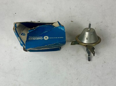 New Old Stock Vacuum Advance Unit For 1960-67 318 Wide Block Mopar ...