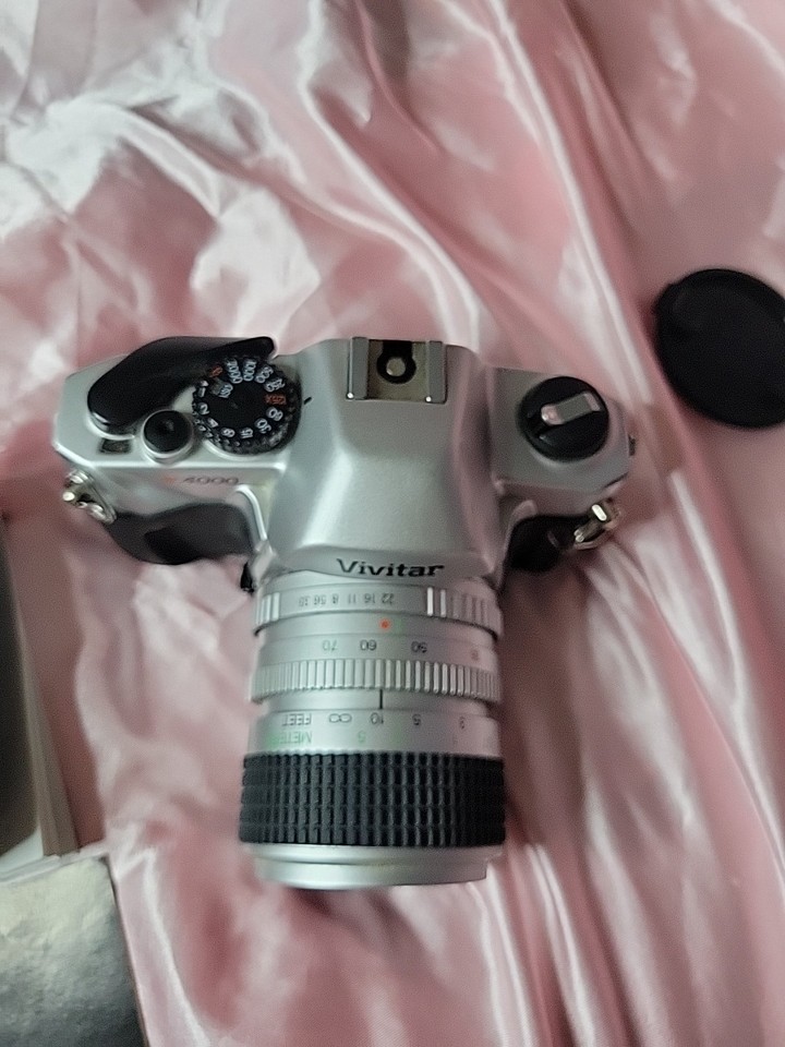 VTG Vivitar V4000 35mm SLR Film Camera 35-70mm Macro Focusing Lens ...