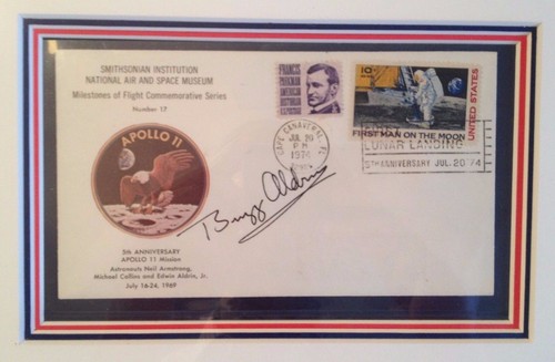 Buzz Aldrin Signed Smithsonian Air and Space Museum Commemorative Stamp ...