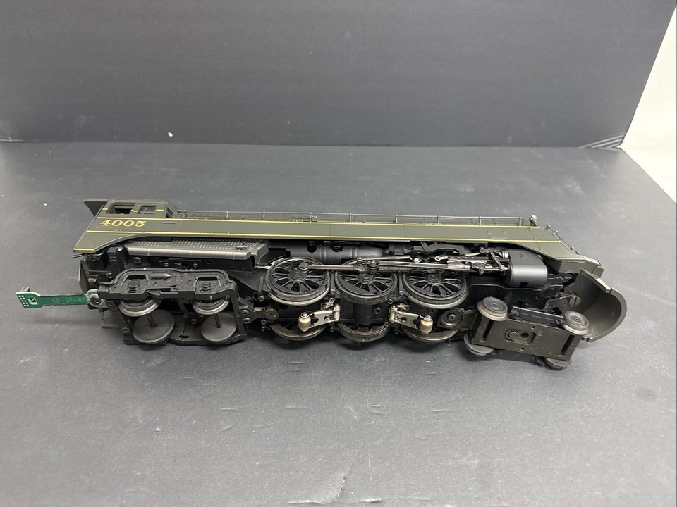 MTH PREMIER CHICAGO & NORTHWESTERN E4 STREAMLINED 4-6-4 STEAM ENGINE ...
