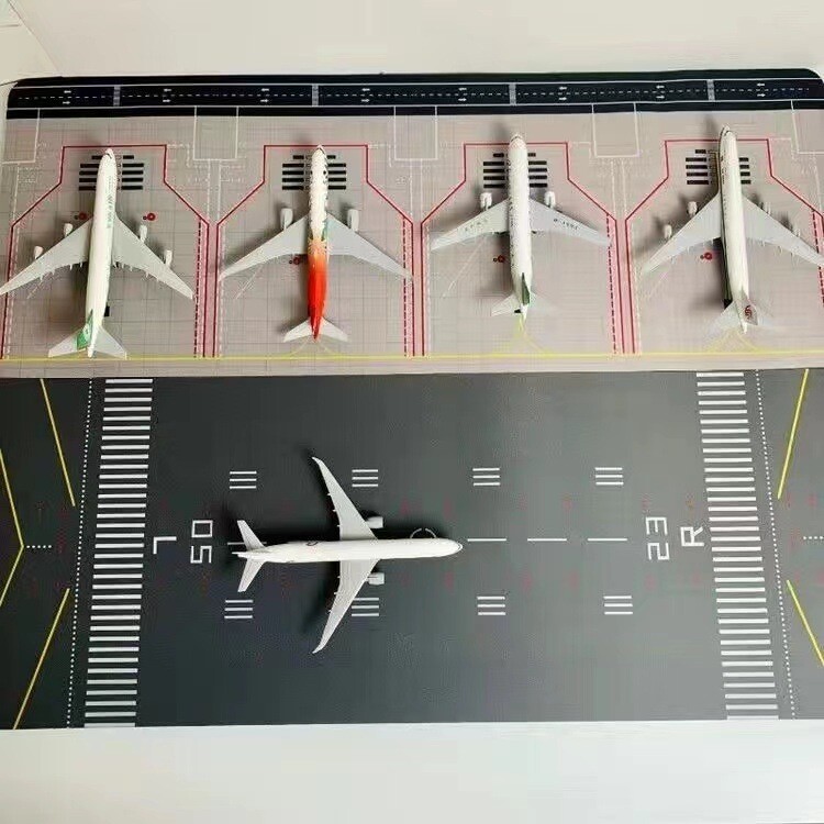 1:400 Airport Aircraft Model GSE Airport Runway + Parking Apron Rubber ...