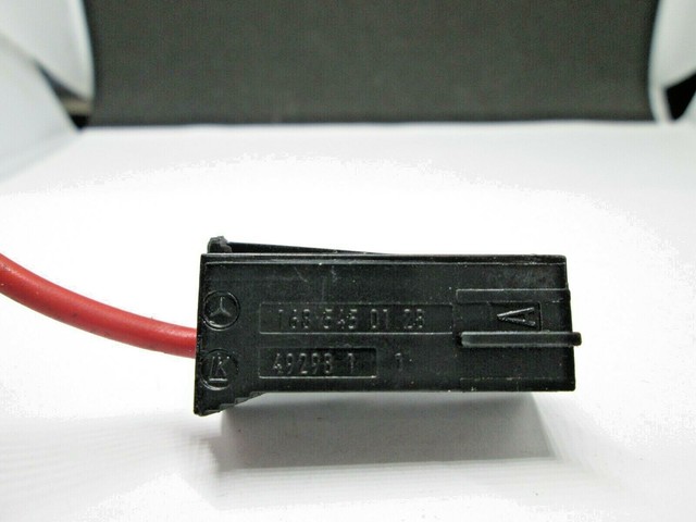 2014 Mercedes-Benz CLS 550 W218 Pin Bushing Housing 1685450128 OEM for ...