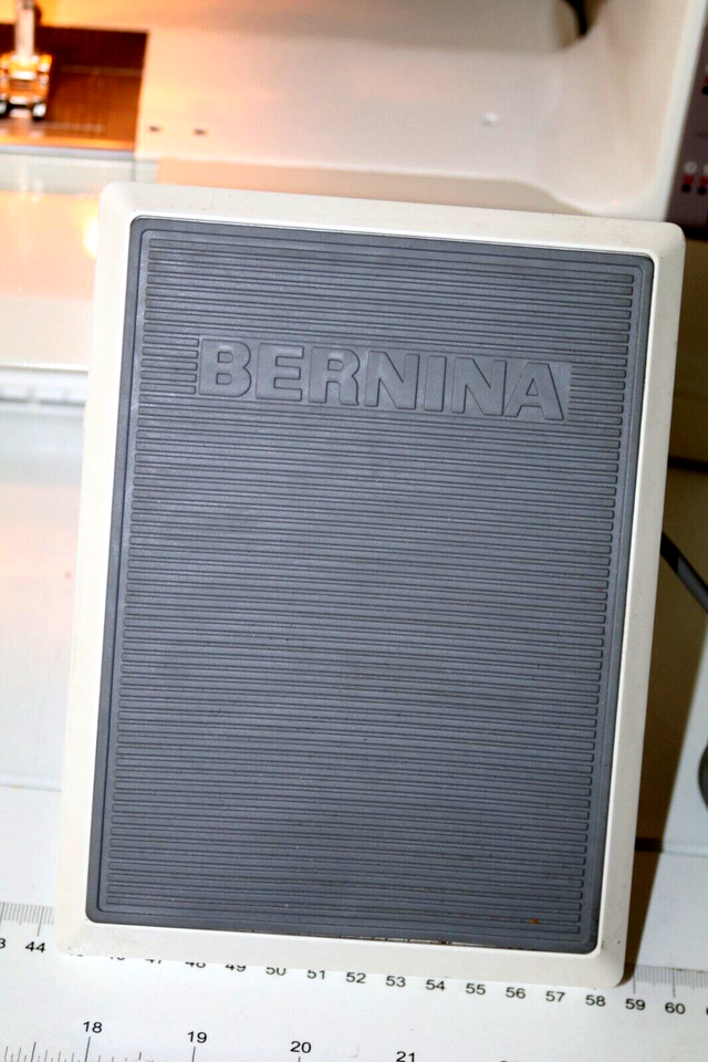 BERNINA 1230 Sewing Machine in EXCELLENT Condition! ~ COMPLETE with ...