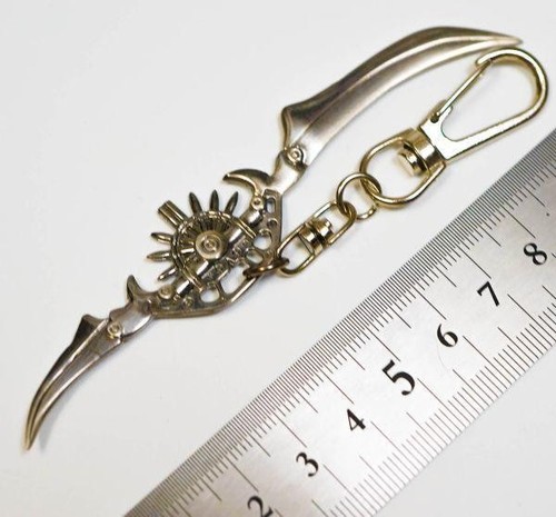 Keychain Ff7 Final Fantasy Bow Rosso Weapon Vincent | eBay