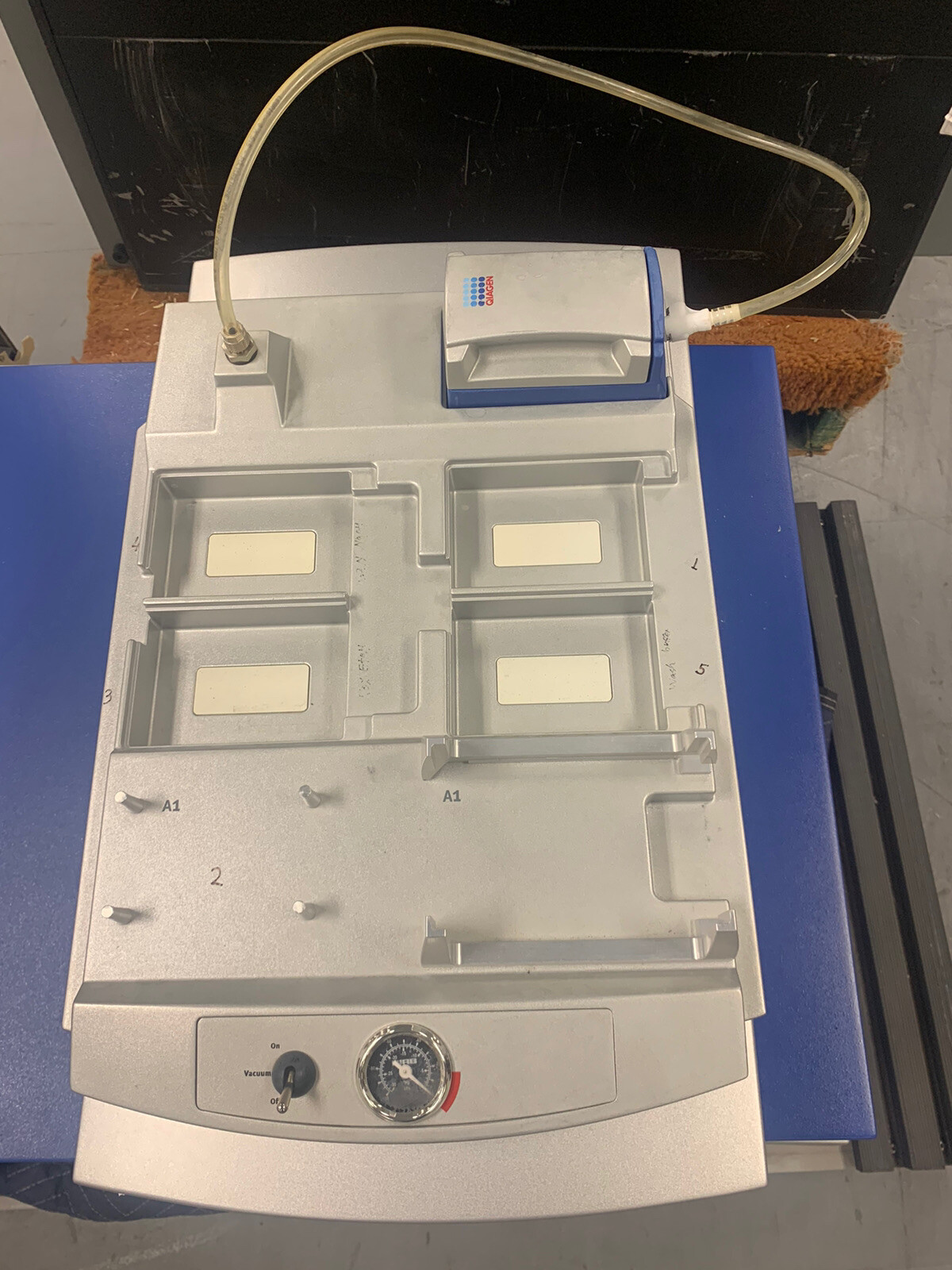 Qiagen PyroMark Q96 MD DNA Pyrosequencing Machine w/ Q96 Vacuum ...