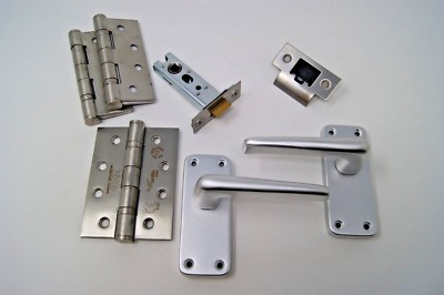 Contract Lever Door Handle Latch Set C/w Hinges - SAA For 45mm Fire ...