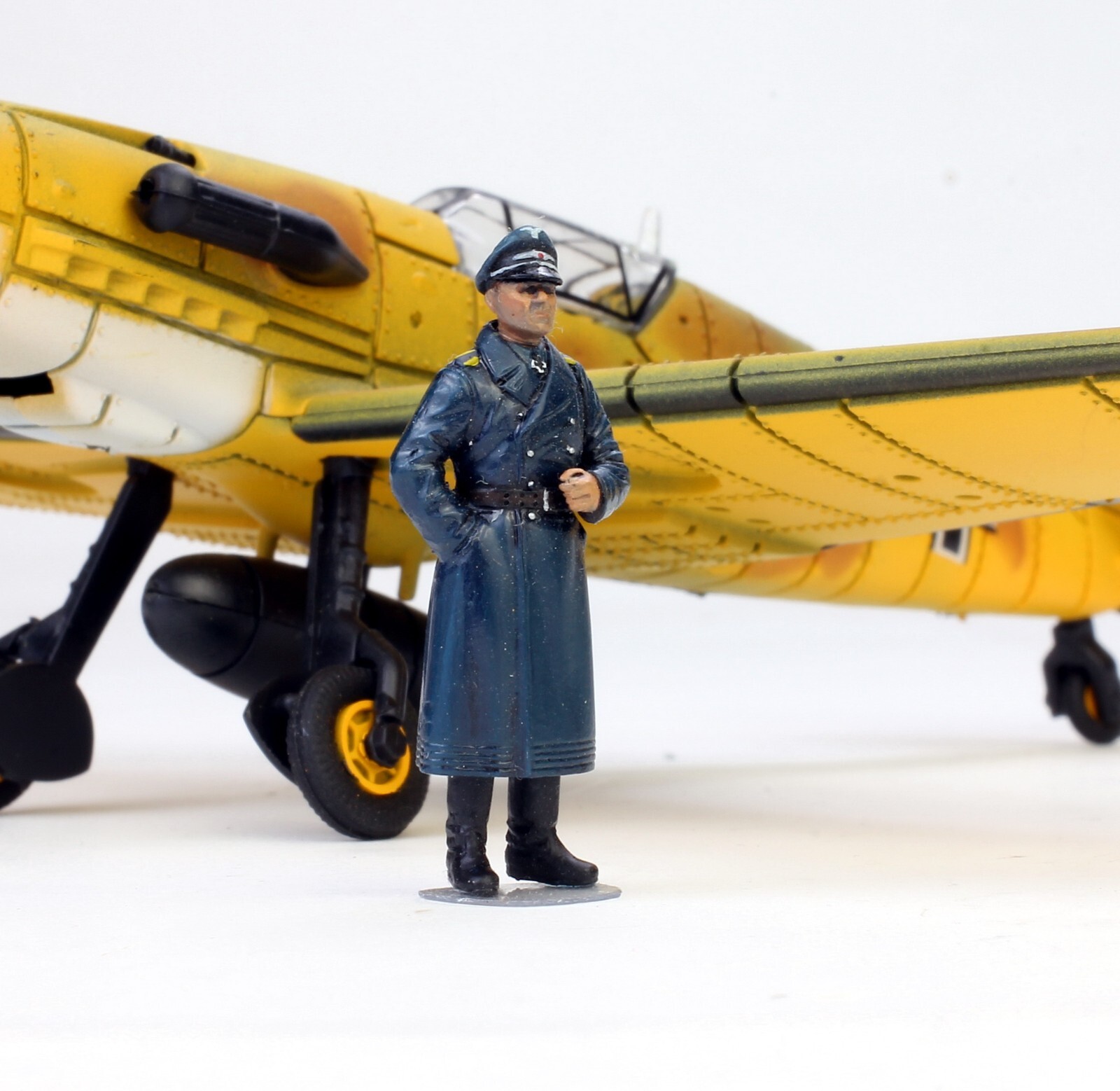 PreSale German Luftwaffe Pilots (5 figures) WW2 1:48 Pro Built Model | eBay