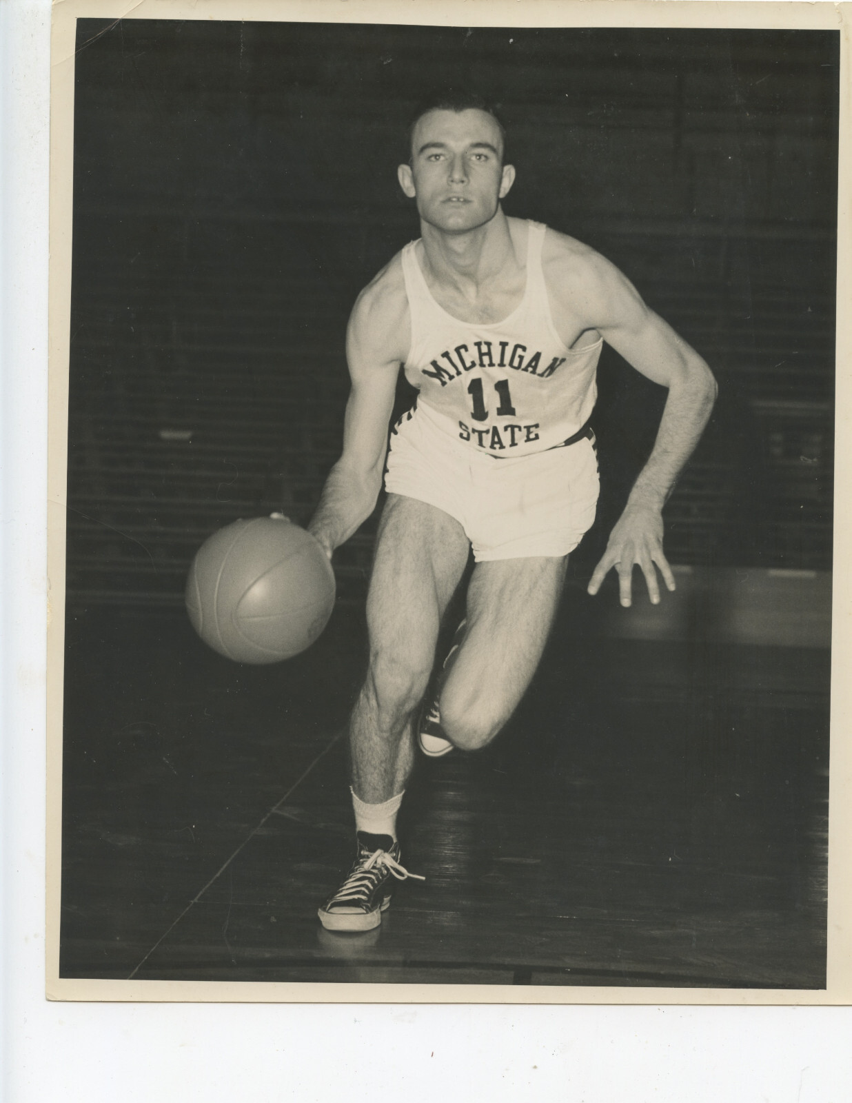 EARLY 1950's MICHIGAN STATE BASKETBALL GUARD AND CAPTAIN "JIM SNODGRASS ...