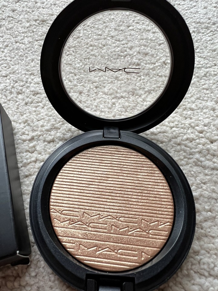 MAC EXTRA DIMENSION SKINFINISH Highlighter OH DARLING 0.31 oz / 9 g ...
