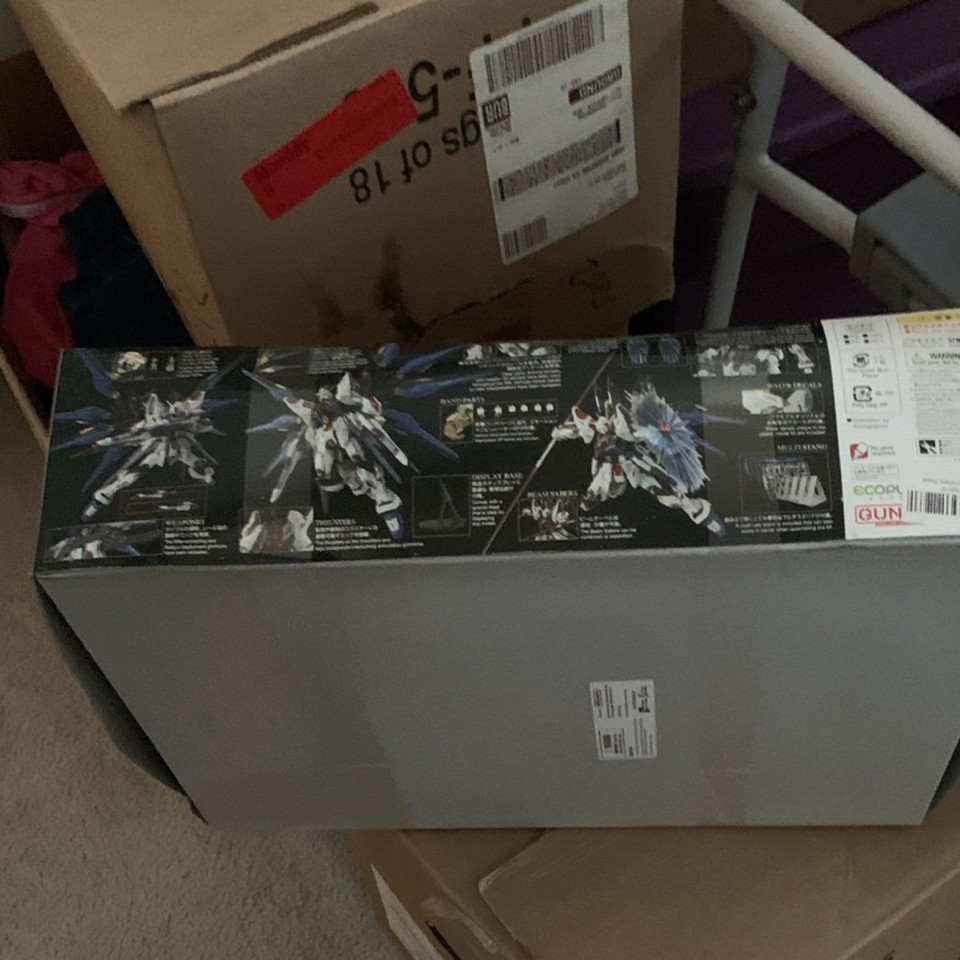 Bandai MGEX 1/100 Strike Freedom Gundam Model Kit Extreme Metallic ...