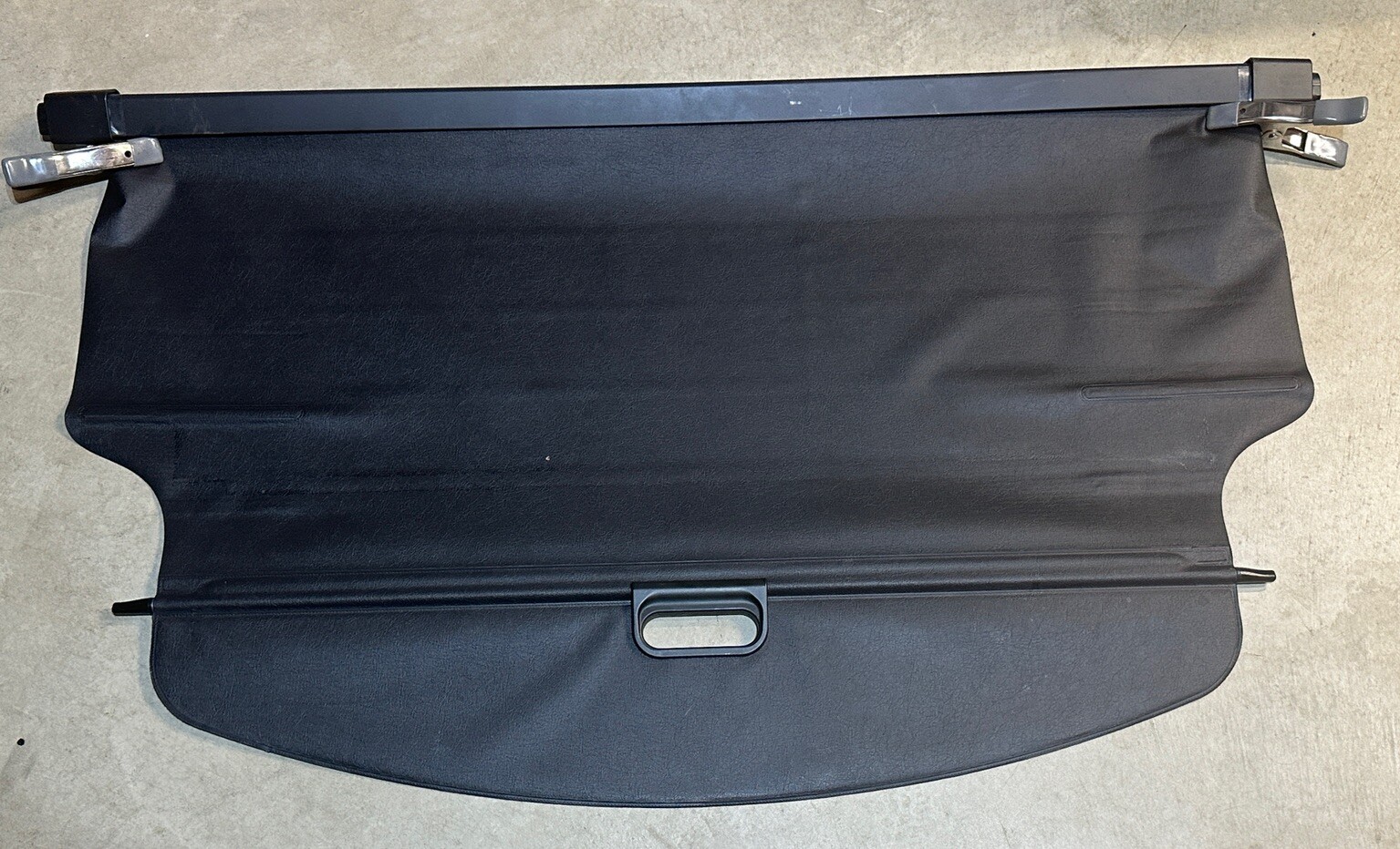 2017-2022 Cadillac XT5 Rear Cargo Cover | Black | Genuine OEM | Clips