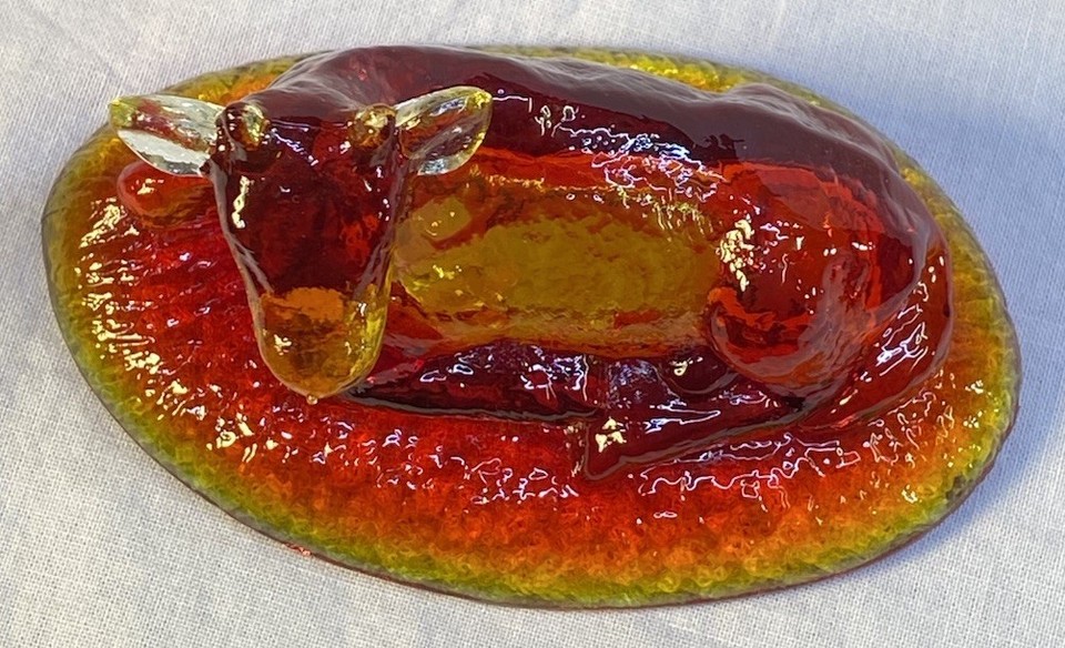 Boyd Art Glass “ Mable ” The Cow In Cherry Red # 21 Made 9-6-2001 GLOWS ...