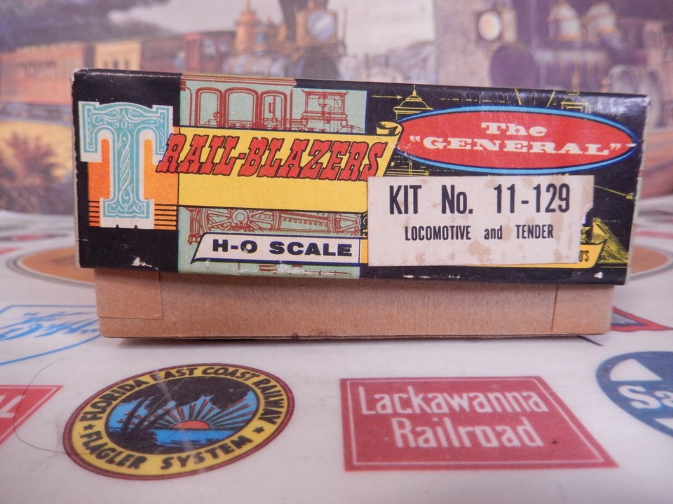 HO SCALE VINTAGE TRAIL BLAZERS LOCOMOTIVE & TENDER KIT#11-129 NIB *NICE ...