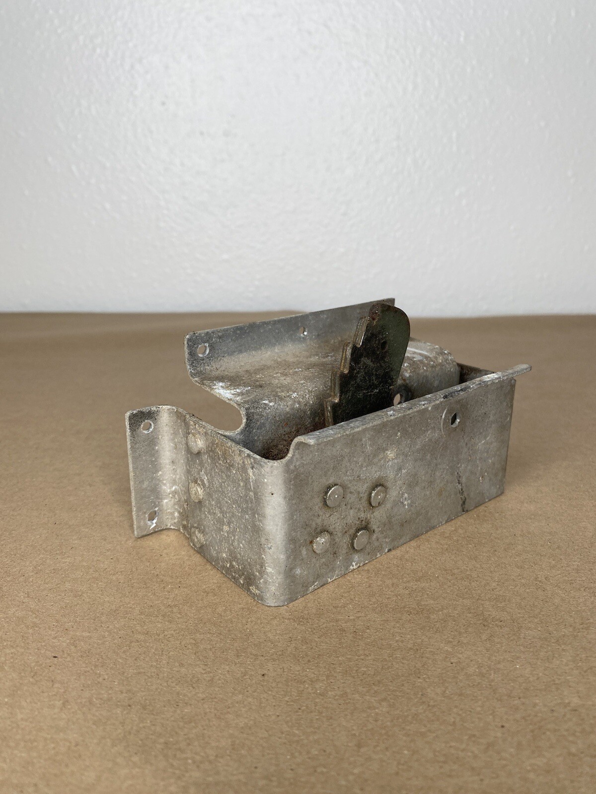 Cessna 170 Flap Catch Bracket (D2240) | eBay