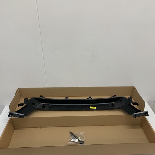 GENUINE NEW Range Rover Vogue SVO Rear Bumper Insert VPLGB0391 | eBay UK