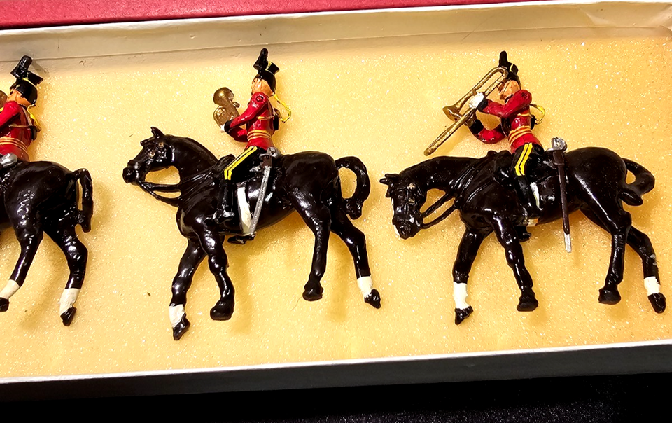 All The Queen's Men 4 Mounted 16th Lancer Figures w/ Brass Instruments ...