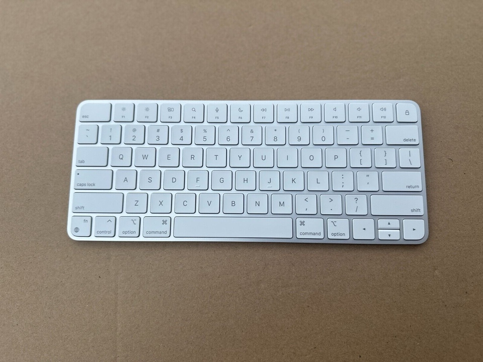 Genuine Original Apple Wireless Magic Keyboard (A2450) QWERTY UK/US ...