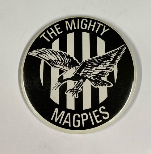 VFL/AFL VINTAGE COLLINGWOOD THE MIGHTY MAGPIES COLLECTABLE TIN BADGE ...
