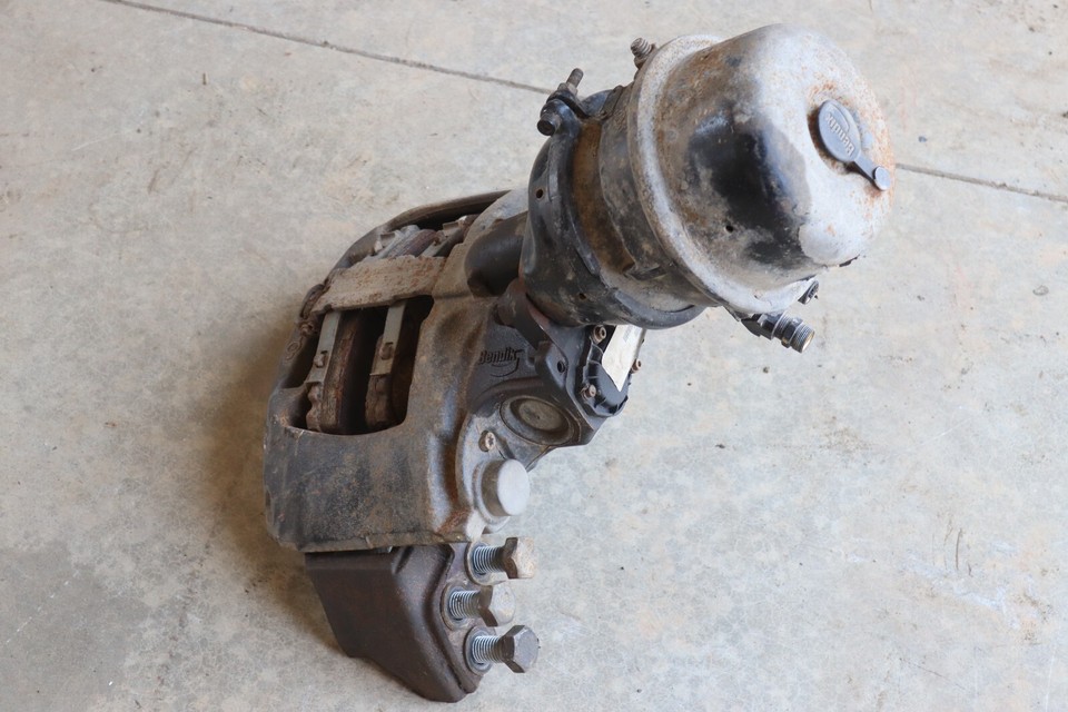 2019-2023 VOLVO VNL 760 D13 12.8L RIGHT SIDE BENDIX BRAKE CALIPER ...
