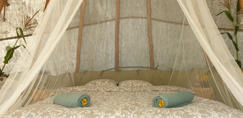 Tipi tent 5m, 16ft Cheyenne teepee tent, 100% natural material, pyramid ...