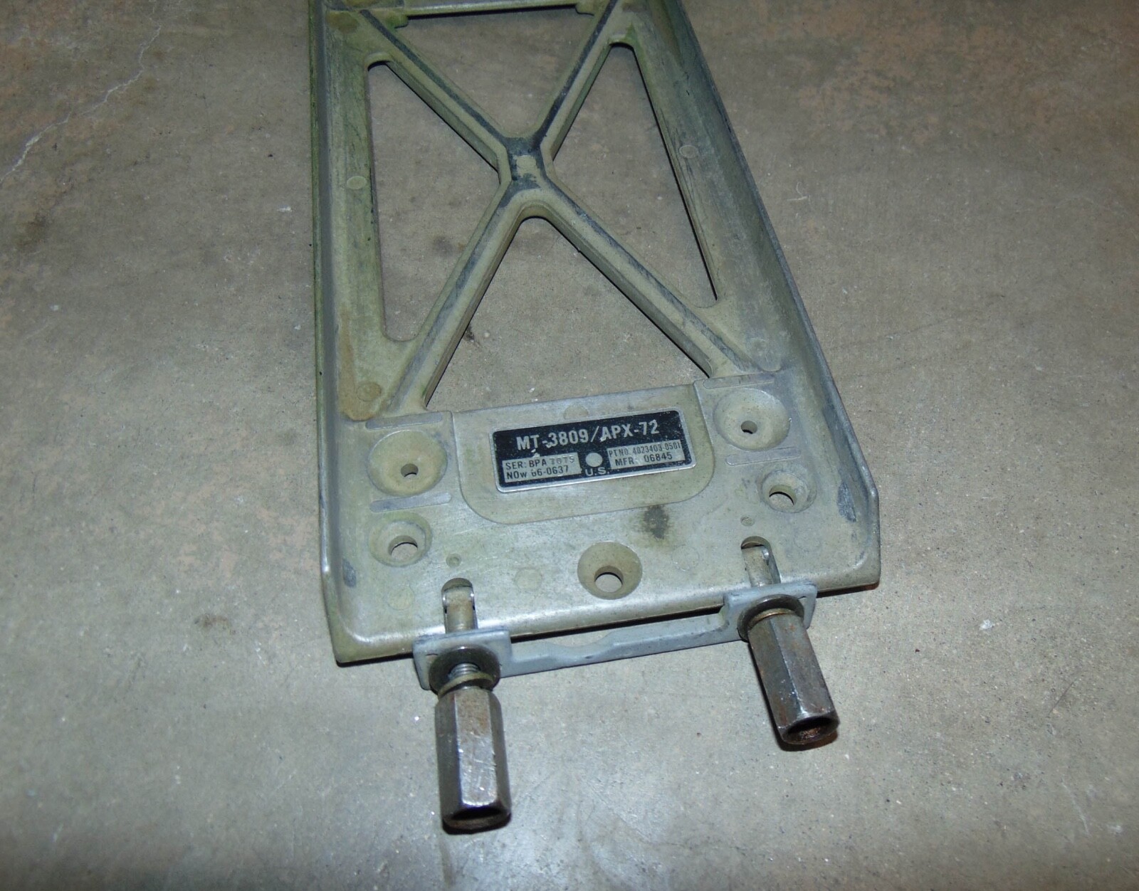 Military Aircraft IFF Transponder Radio Mounting Tray, Avionics PN MT ...