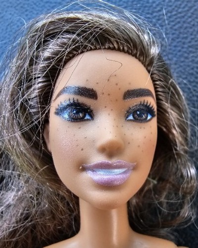 Barbie Fashionista Doll Nude Neysa Floral Shop Brunette Brown Hair ...