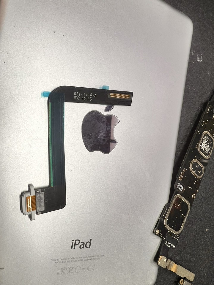 iPad 5 6 7 8 9 7th 8th 9th 10 11 12.9 Pro all iPads Charging Port ...