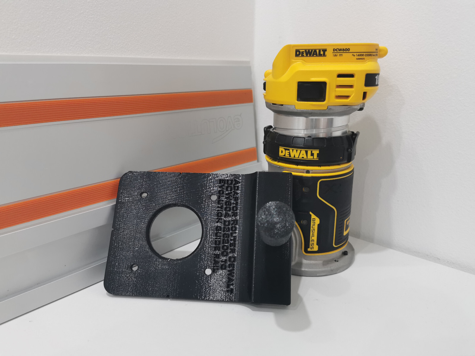 Adaptor Dewalt router DCW600 DCW604 D26200 to guide rail track groove ...