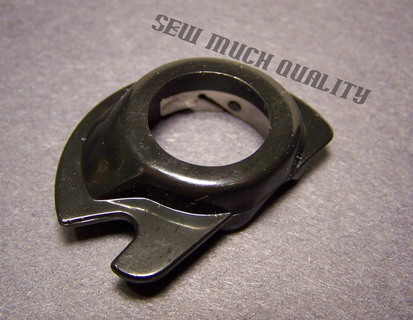 BOBBIN CASE Singer 9836 9936 57815 57815C 57817 57820 57820C 57825 ...