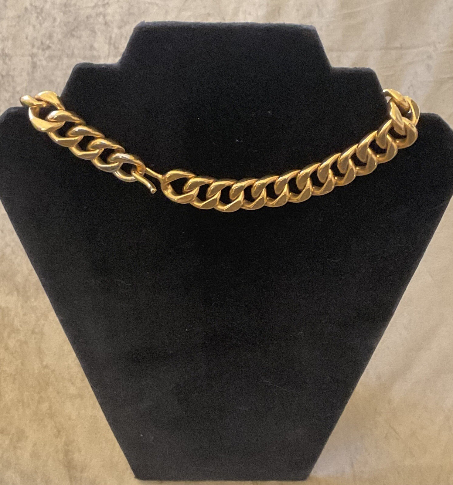 Vintage, Rare 1980’s Chanel Gold Toned Pistol Gun Cha… - Gem