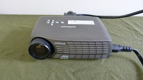 InFocus LP70+ DLP DVI Video Projector | Portable | Desktop | DLP