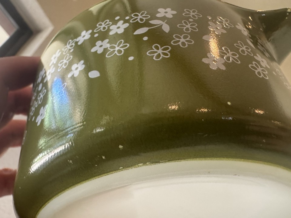 Pyrex Spring Blossom Crazy Daisy Green & Lime Casserole Set With Lids ...